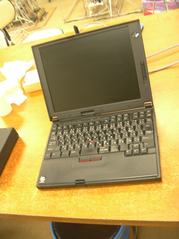 頂きもの - IBM ThinkPad 560Xのレビュー | ジグソー | レビューメディア
