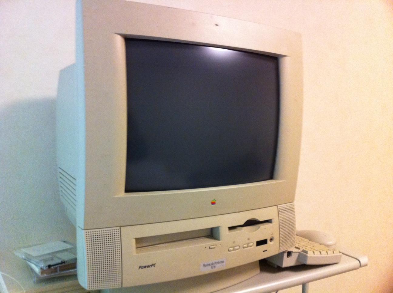 いまやビンテージか!? - Macintosh performa 5260のレビュー | ジグソー | レビューメディア