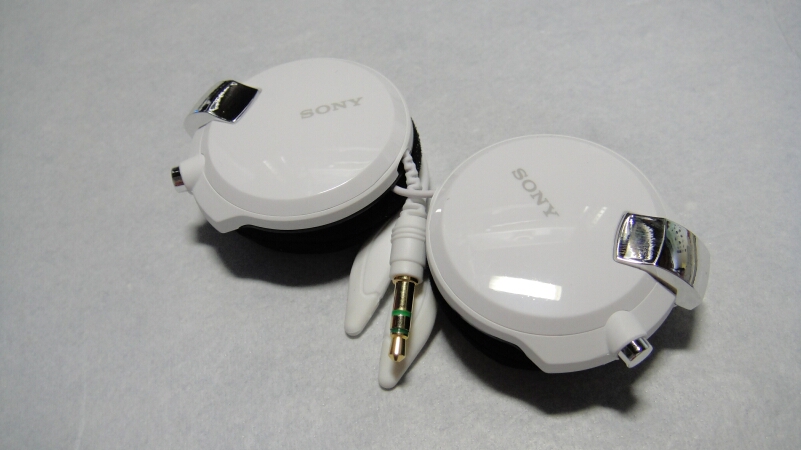 ダブル巻取り式＋耳掛け＋光沢ホワイト - ステレオヘッドホン ホワイト MDR-Q68LW Wのレビュー | ジグソー | レビューメディア