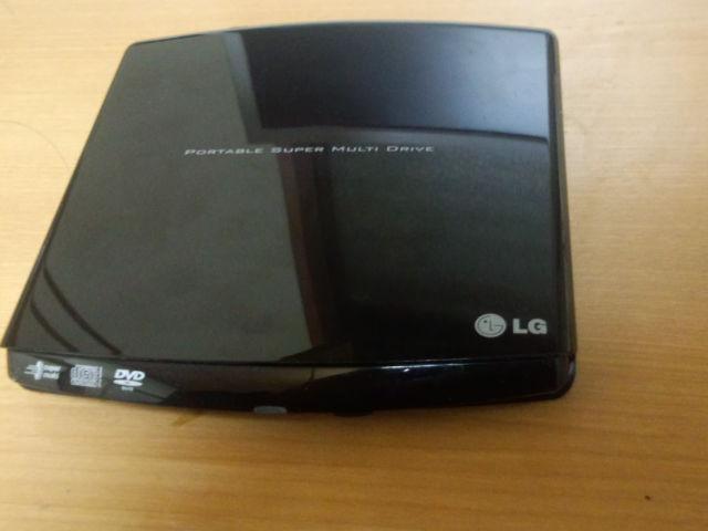 インストール専用？ - LG ポータブル外付けスーパーマルチドライブ GP10NB20のレビュー | ジグソー | レビューメディア