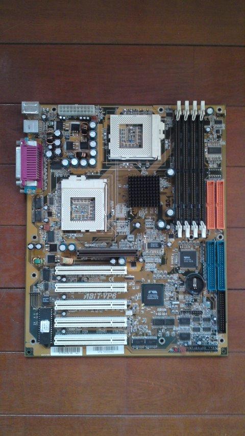 Dual Pentium III マザー - VP6のレビュー | ジグソー | レビューメディア