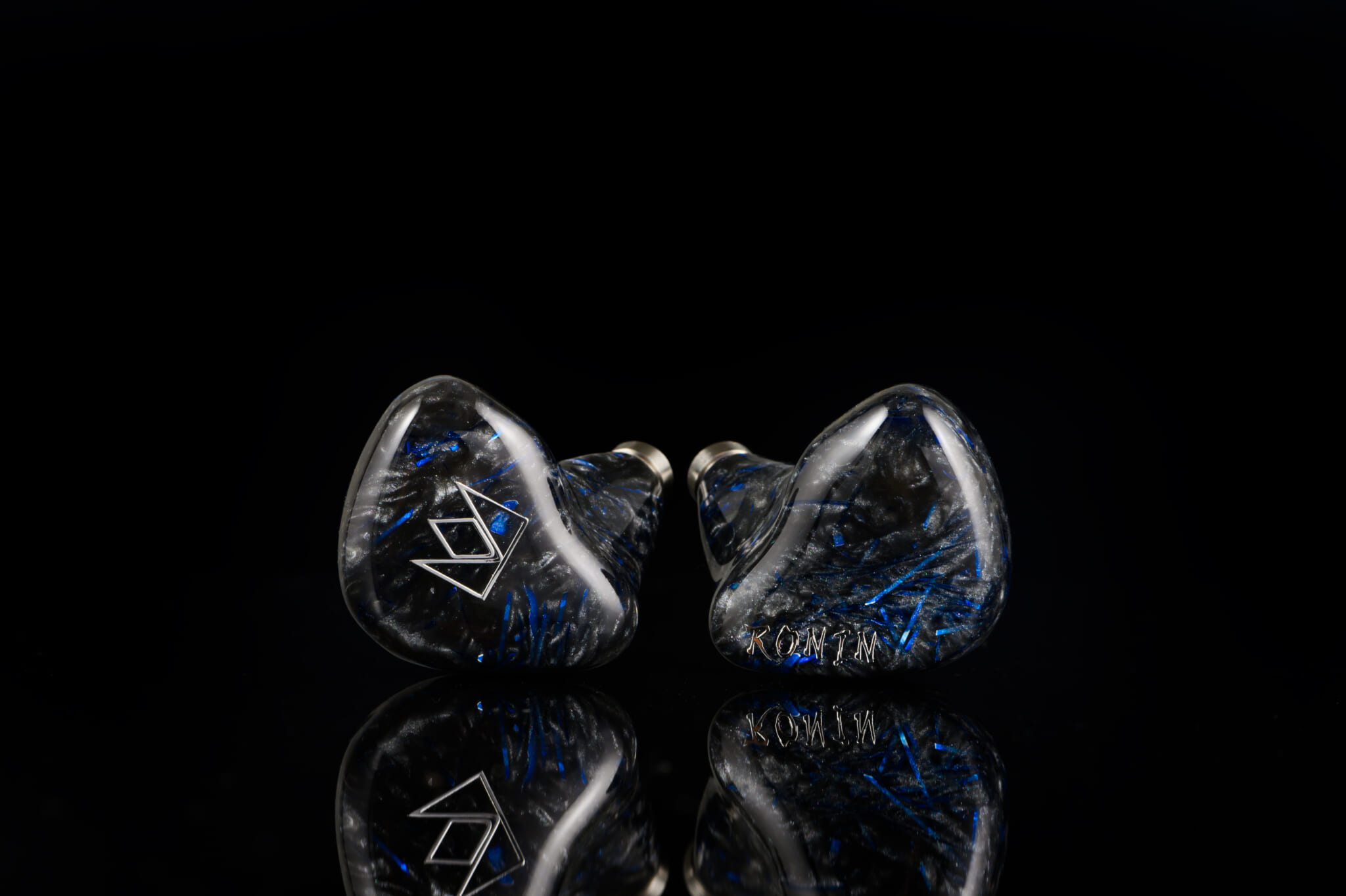 NOBLE AUDIO最新作は異色の出音。 - NOBLE AUDIO RONINのレビュー | ジグソー | レビューメディア