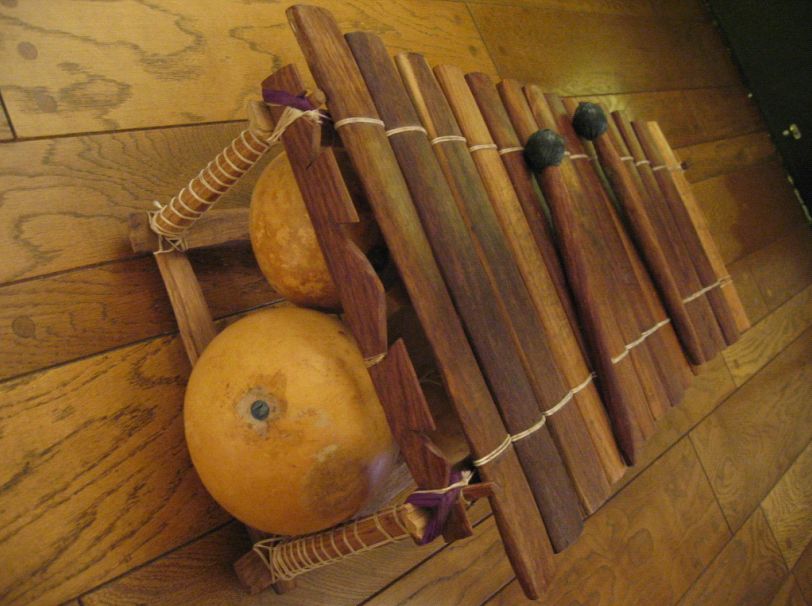 西アフリカ産の共鳴器付き木琴 - Balafoneのレビュー | ジグソー | レビューメディア