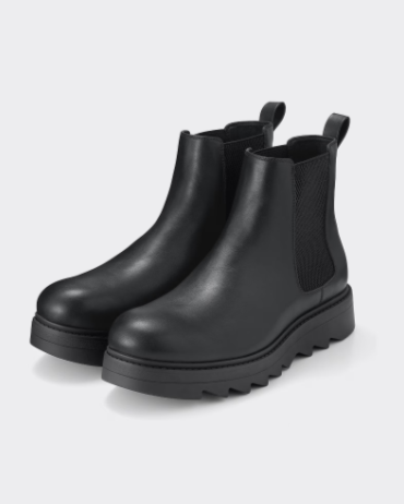 3990円が990円に値下げ 案外、履き心地が良いサイドゴアブーツ #GU #ジーユー - チャンキーソール サイドゴアブーツのレビュー | ジグソー | レビューメディア